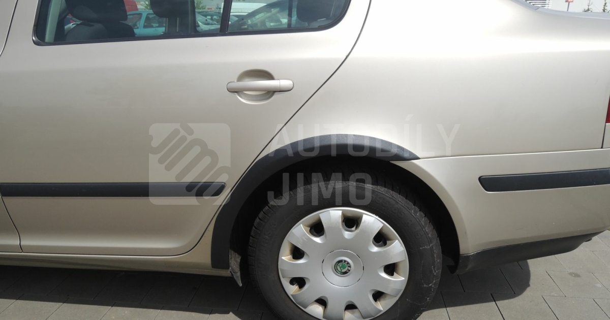Plastové lemy Škoda Octavia II, Octavia Tour 04-12 hatchback | Autodíly ...